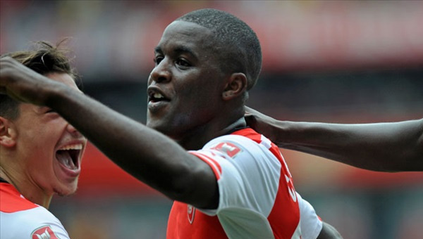 Campbell için gözler Wenger'de