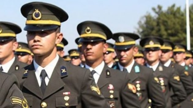 2018 yılında TSK'da toplam 3 bin 761 subay ve 5 bin 992 astsubayın ...