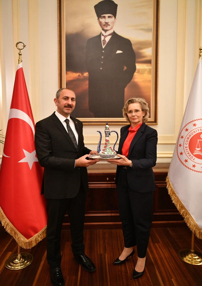 Bakan Gül AGİT PA Başkanı Cederfelt ve beraberindeki heyeti Bakanlık'ta ...