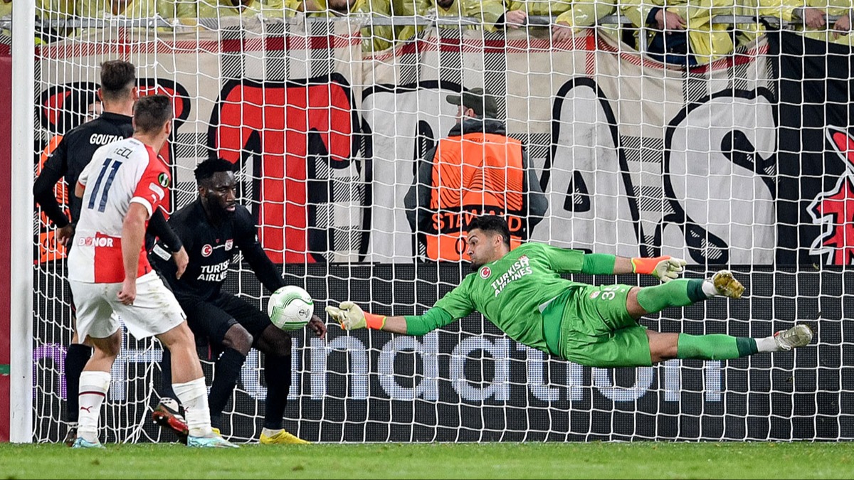 Ali Şaşal Vural Avrupa Konferans Ligi'nde tarihe geçti!