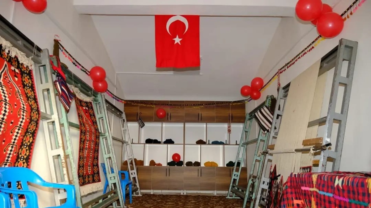 Atıl durumdaki okullar 'Köy Yaşam Merkezi'ne dönüştürüldü