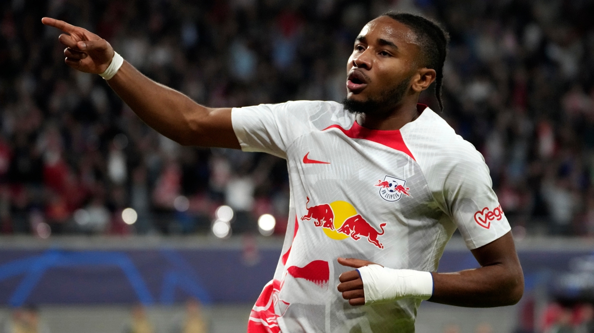 Chelsea, Christoper Nkunku transferini bitirdi