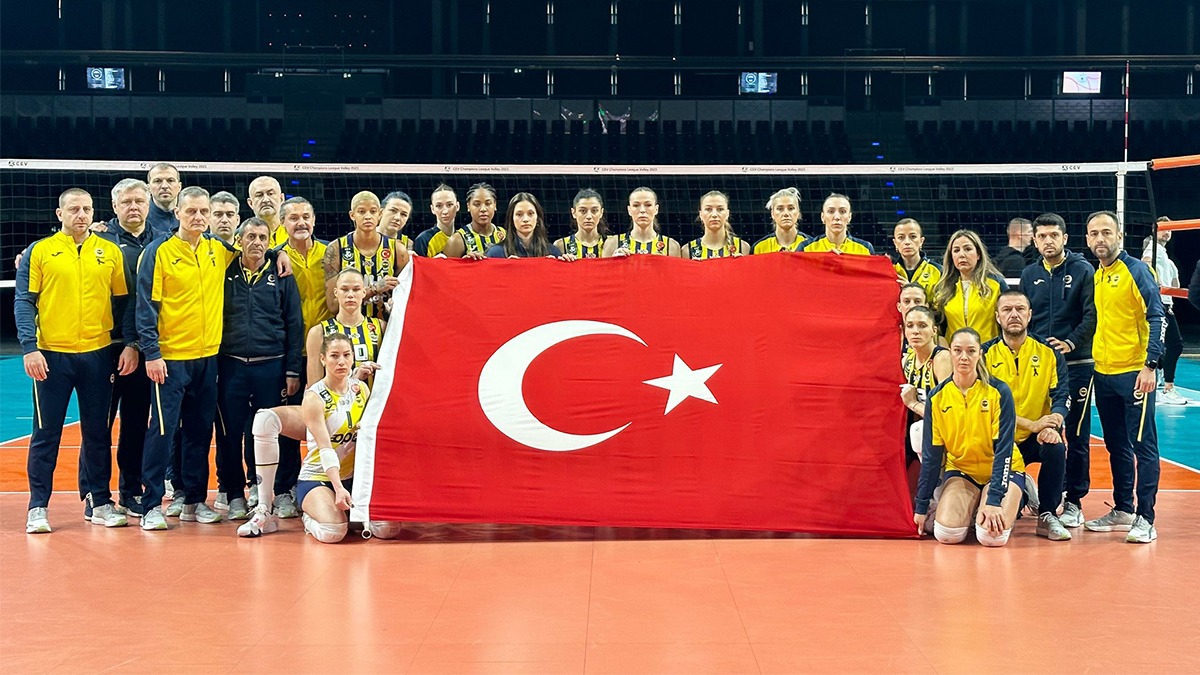 Fenerbahçe Opet evinde galip