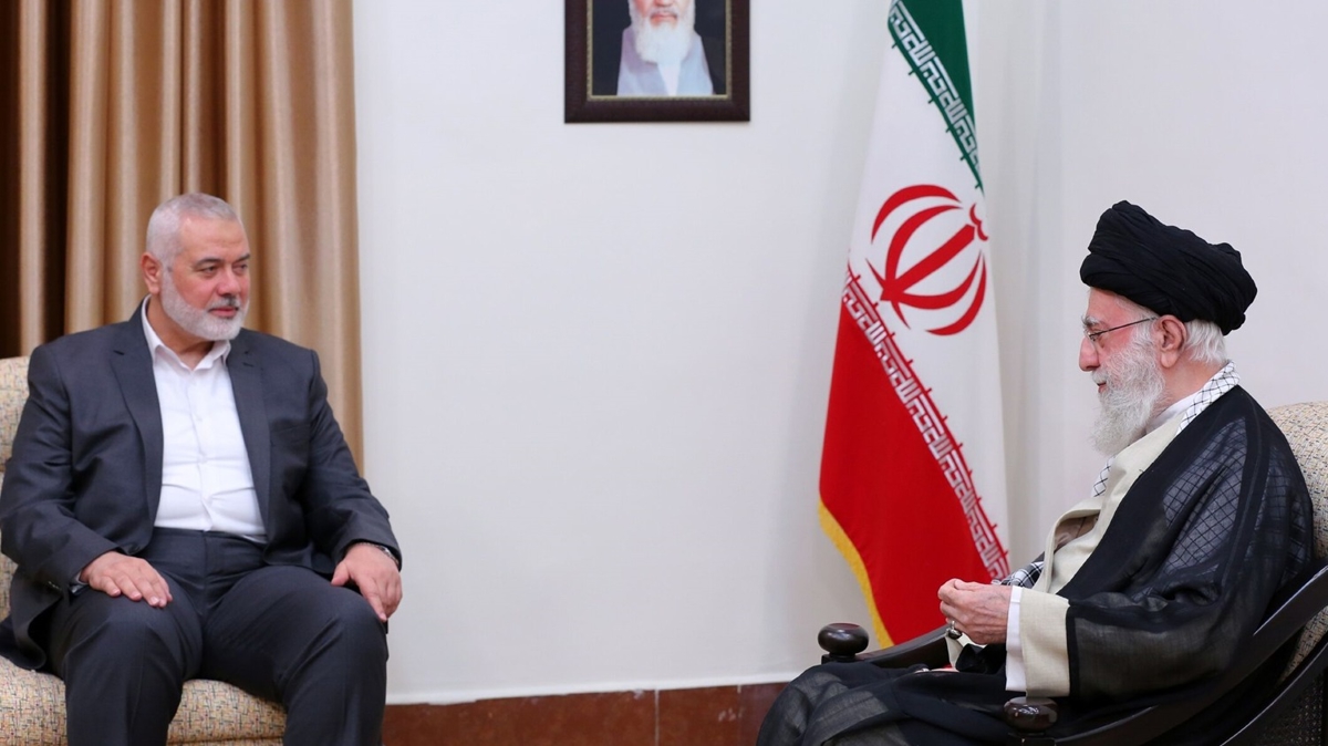 İran lideri Ali Hamaney, İsmail Heniyye ile bir araya geldi