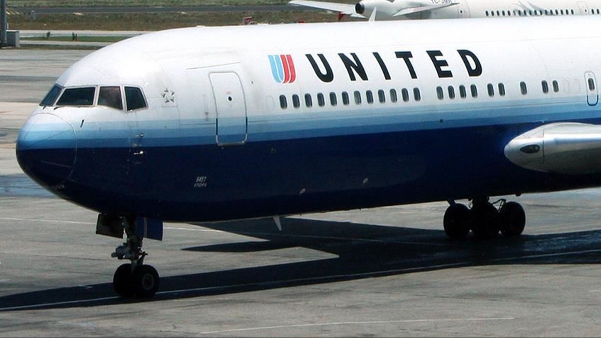United Airlines'tan skandal karar! Filistin'e destek verdiği için açığa ...